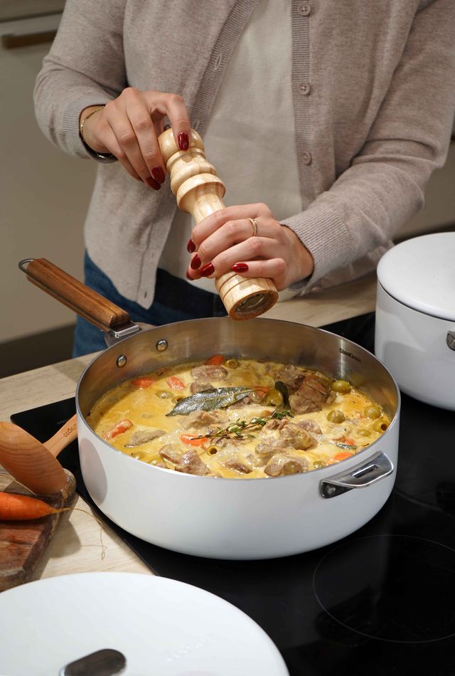 La Merveilleuse Sauteuse Inox Cookut 28 cm blanche - Qualité - La ...
